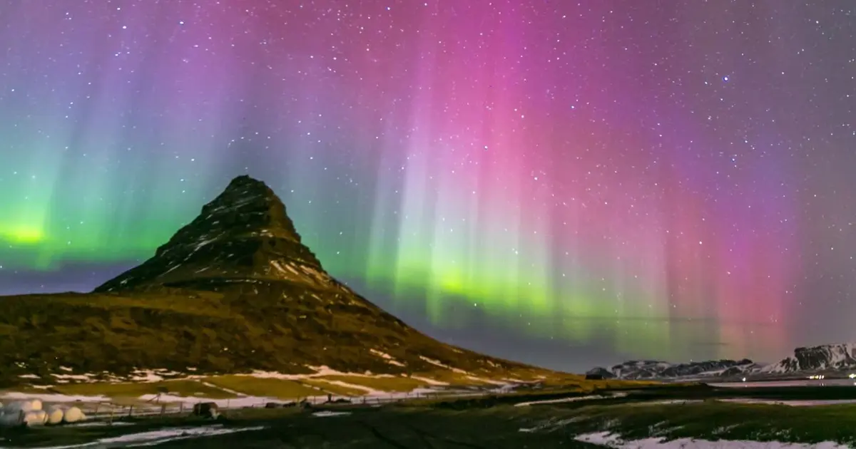 Aurora Borealis Colors: What Causes Them and What Colors Can You See ...